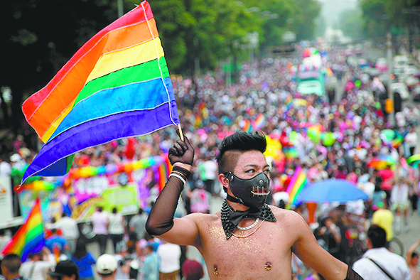 Son discriminados 1 de cada 5 adultos — Diario Basta!