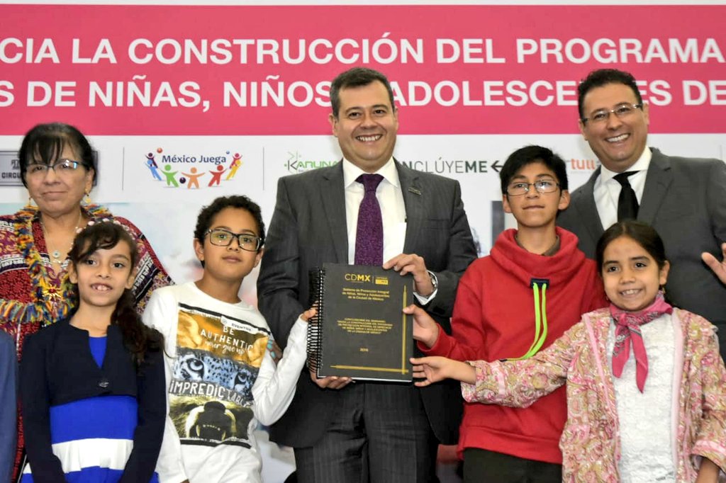 Prescindirán de edecanes en eventos públicos en CDMX — Diario Basta!