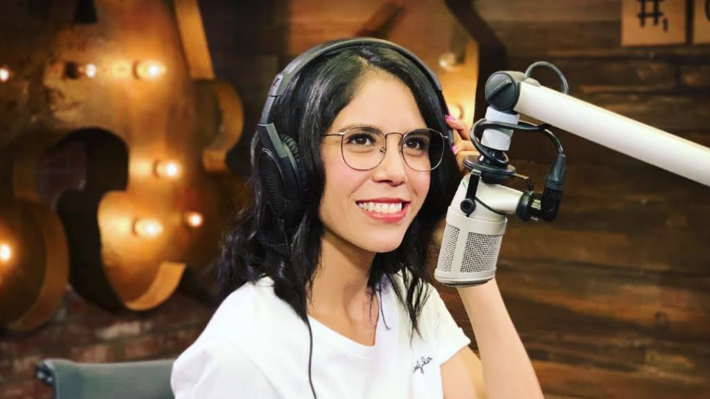 ¡Gaby Meza la comentarista cinematográfica del momento! – Diario Basta!