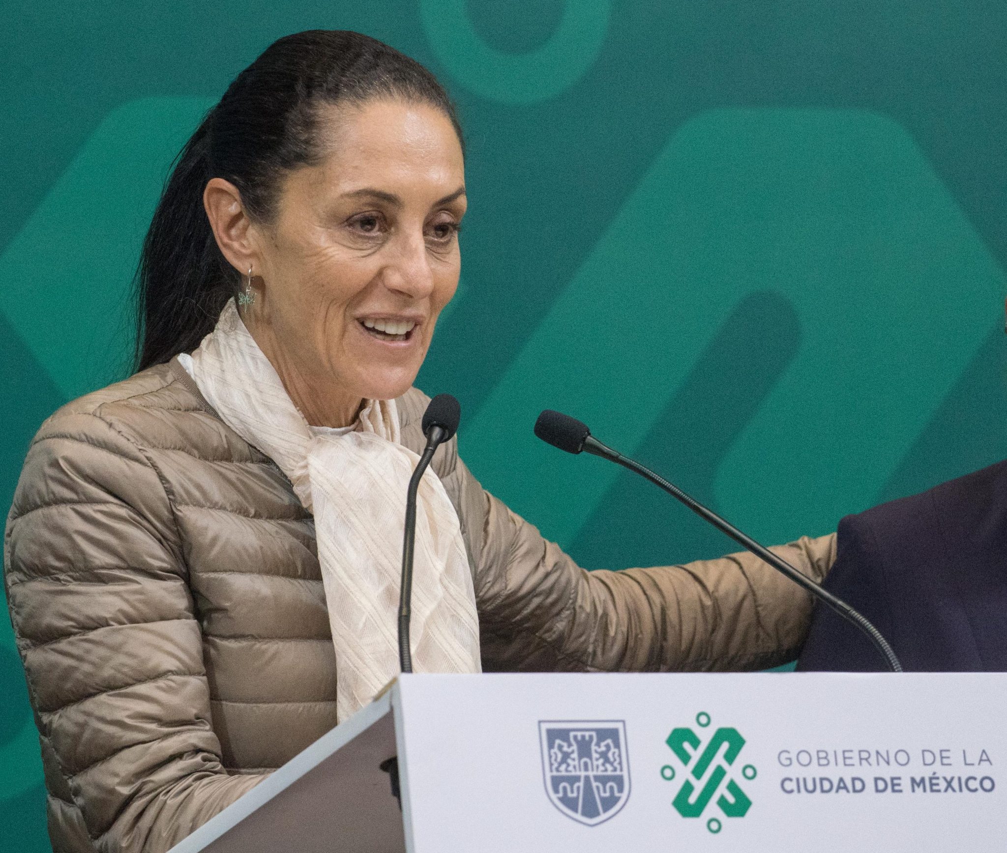 Antes y después del informe ante el congreso, Sheinbaum da a conocer su ...