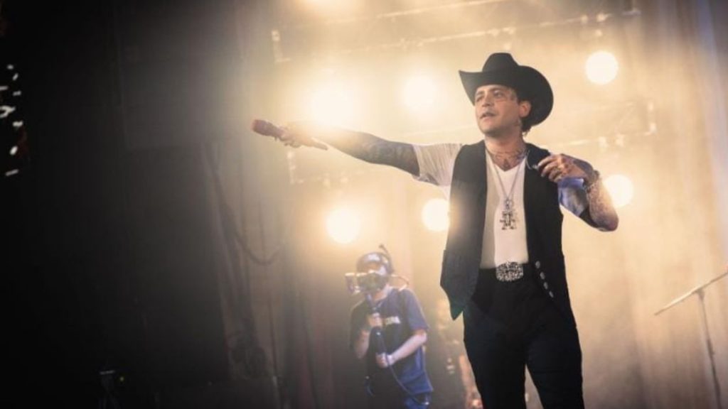CHRISTIAN NODAL REÚNE A 22 MIL FANÁTICOS; LOGRA DOBLE “SOLD OUT” EN ...