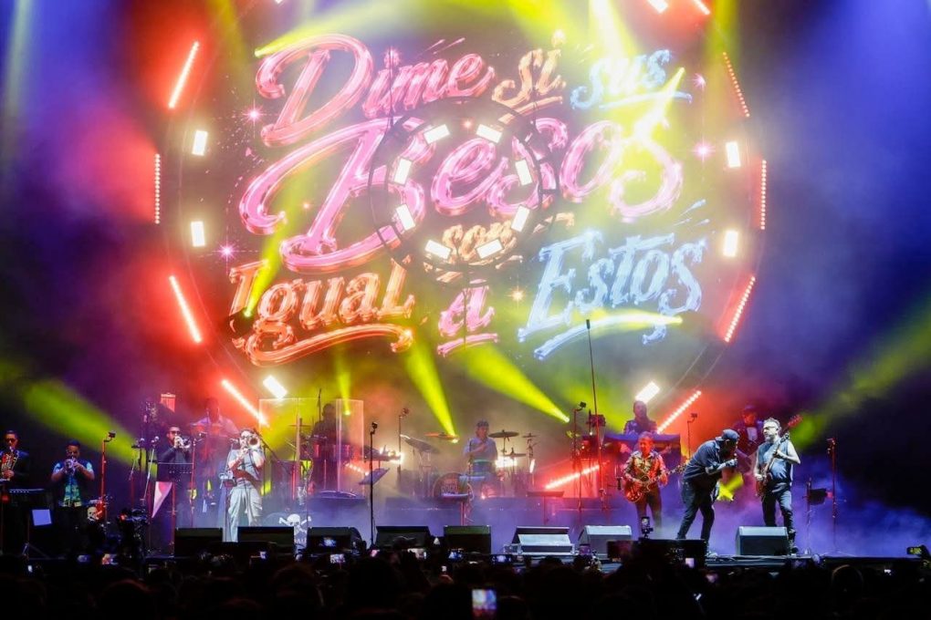 Neza canta con Panteón Rococó ante 120 mil fans – Diario Basta!